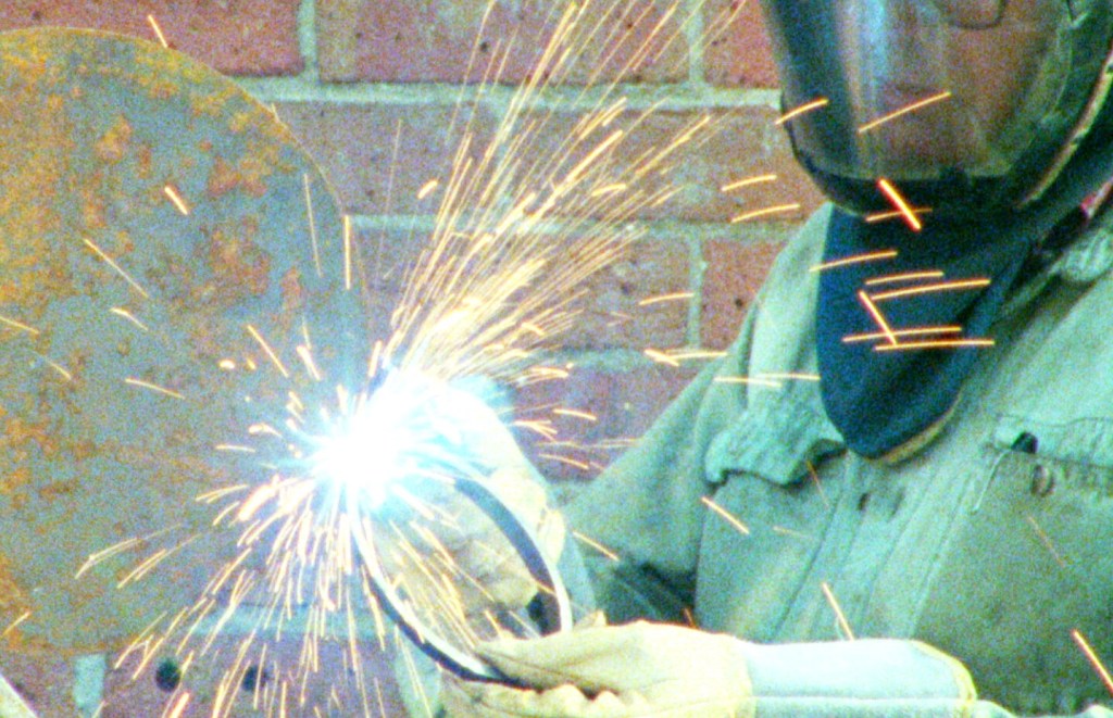 Aris Demetrios: Sculpture From The Heart – INDIE SHORT FEST